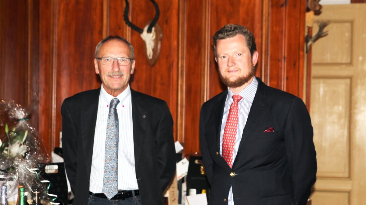 Godsforvalter hyldet for 40 år på Gyldenholm Gods