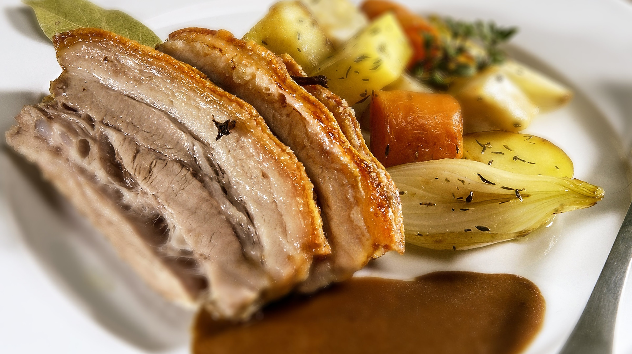 Gastronomien kalder: Hvem skal vinde Årets ret med gris og ost?